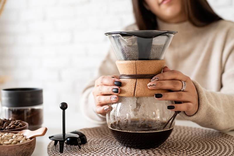 How To Use A Chemex To Brew Fantastic Coffee (Step-By-Step)
