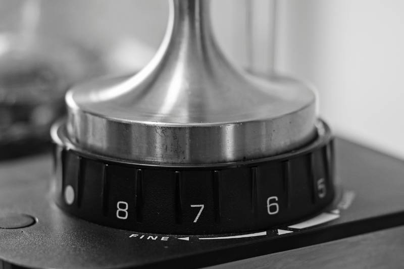 Burr vs Blade Grinder: Which Coffee Grinder Wins The Day?