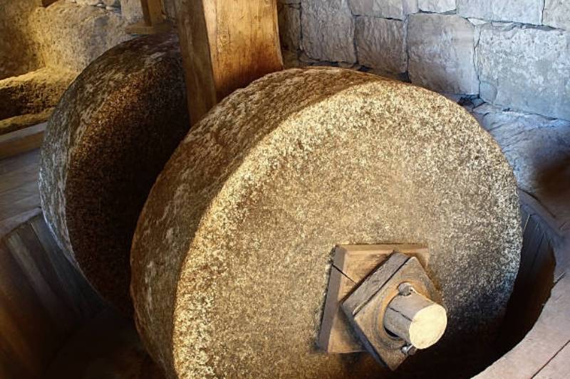 Coffee Grinder History From Mortar To Electric