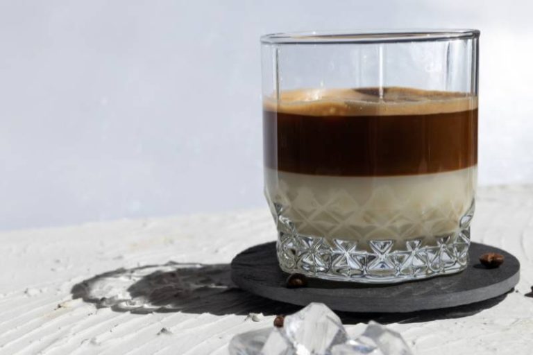 How To Make a Coffee Bonbon (Café Bombón): A Sweet Coffee Delight