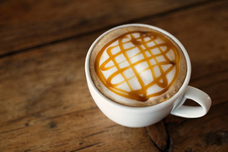 How To Make a Caramel Latte (Easy Step-by-Step Guide)