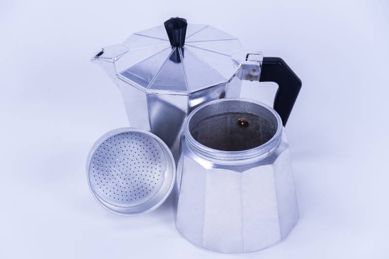 How to Use a Moka Pot: Easy Coffee Brewing Guide