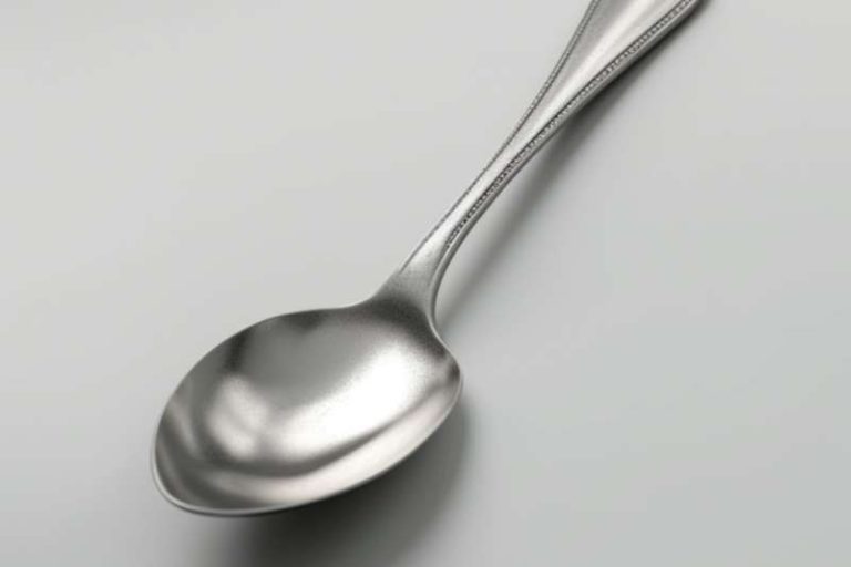 How To Measure Coffee Without a Scale (+4 Brewing Methods)