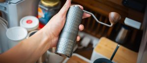 How to Use a Manual Coffee Grinder (Step-by-Step Guide)