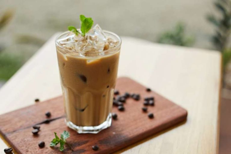 How To Make The Classic Café Con Leche (Easy & Quick Recipe ...